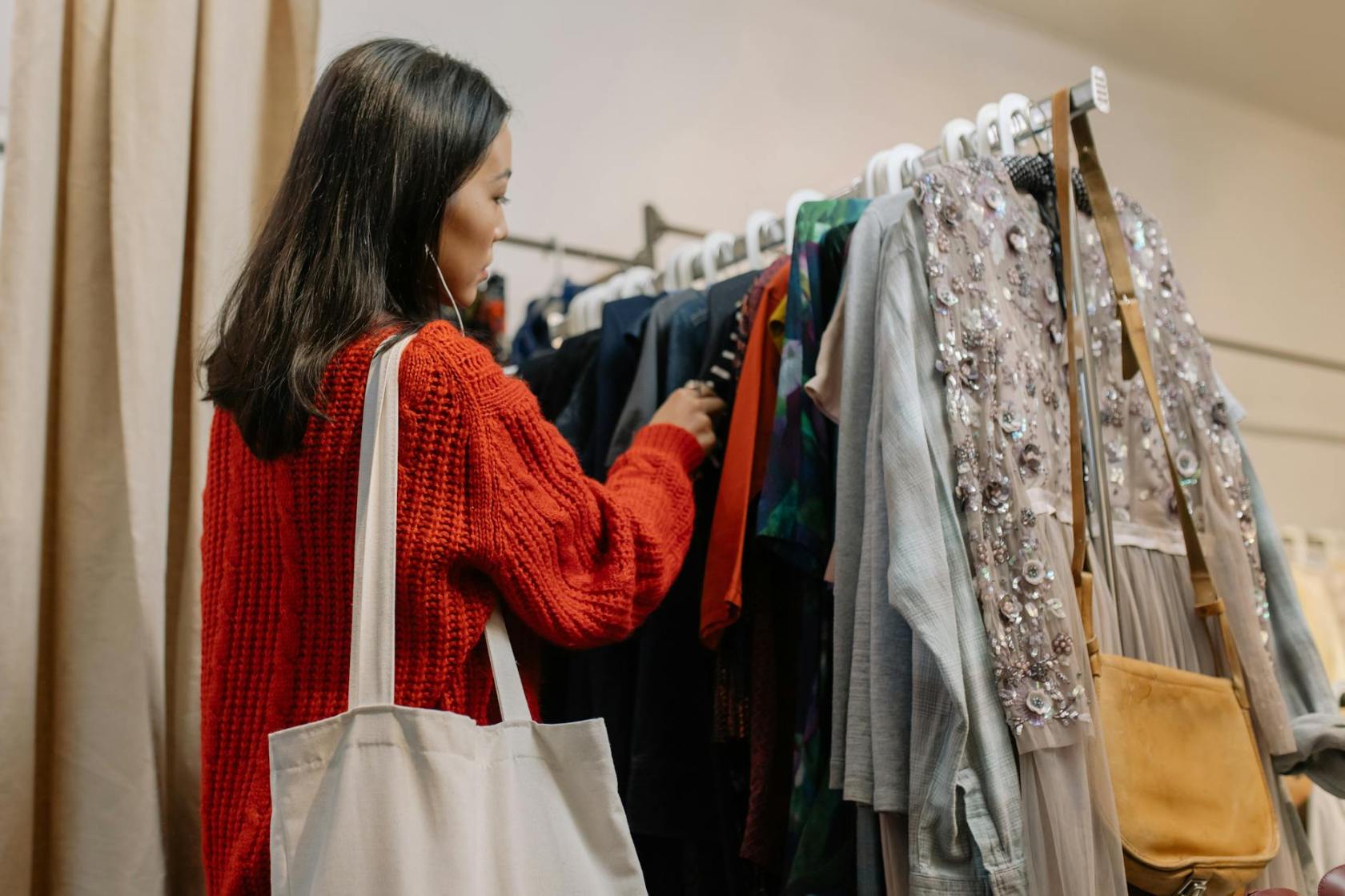 The Evolution of Fast Fashion in 2024: Trends, Challenges, and ...